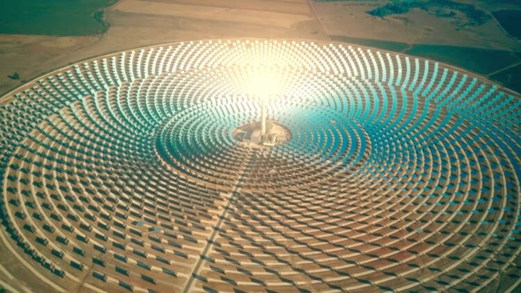 12,000 mirrors blaze in China’s desert — No solar panels, just pure ...