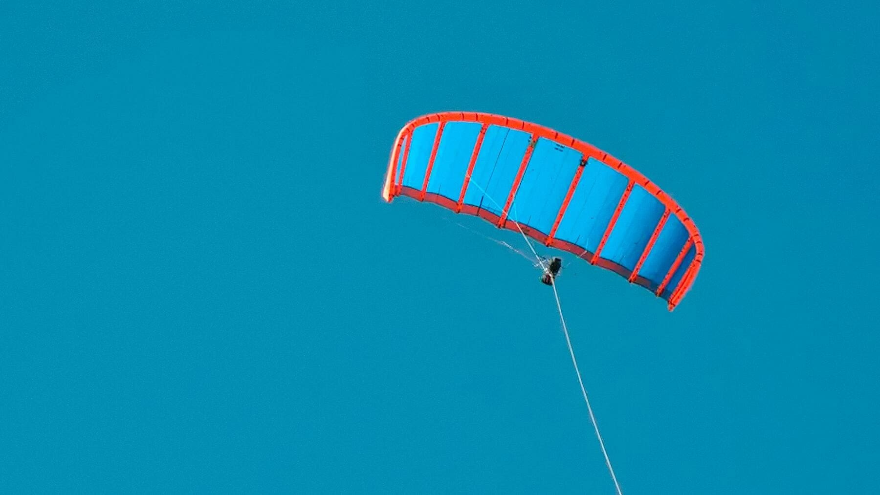 It flies and produces 30 kW at 1,300 feet — Kitepower proves we may no ...